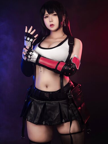 [Cosplay] Uy Uy - Tifa | Xasiat