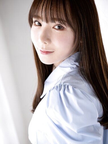 [Graphis] First Gravure – Asuka Furuya 降矢あすか Vol. 1 | Xasiat