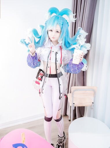 [Cosplay] KuukoW クー子 - Kobo Kanaeru (Hololive) | Xasiat