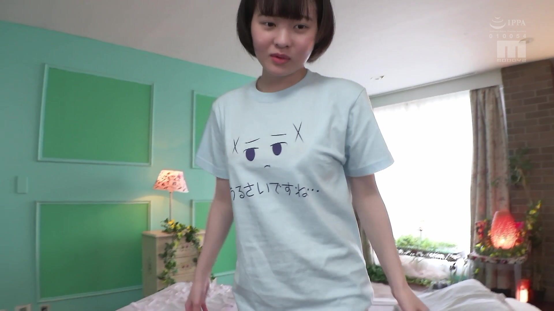 MIDV-148 Maybe a rough stone.Can I become an AV actress even at the age of 18Sakura Hoshino AV ...