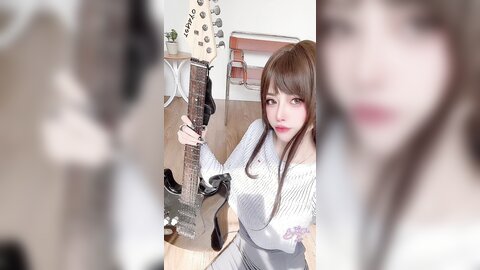 [Cosplay] Byoru - Hitomio16 Guitar sister | Xasiat